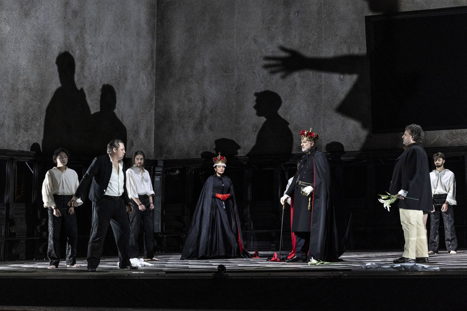 Lirico napoletano/ Il regista Claus Guth: «Vi presento il mio Don Carlo ...